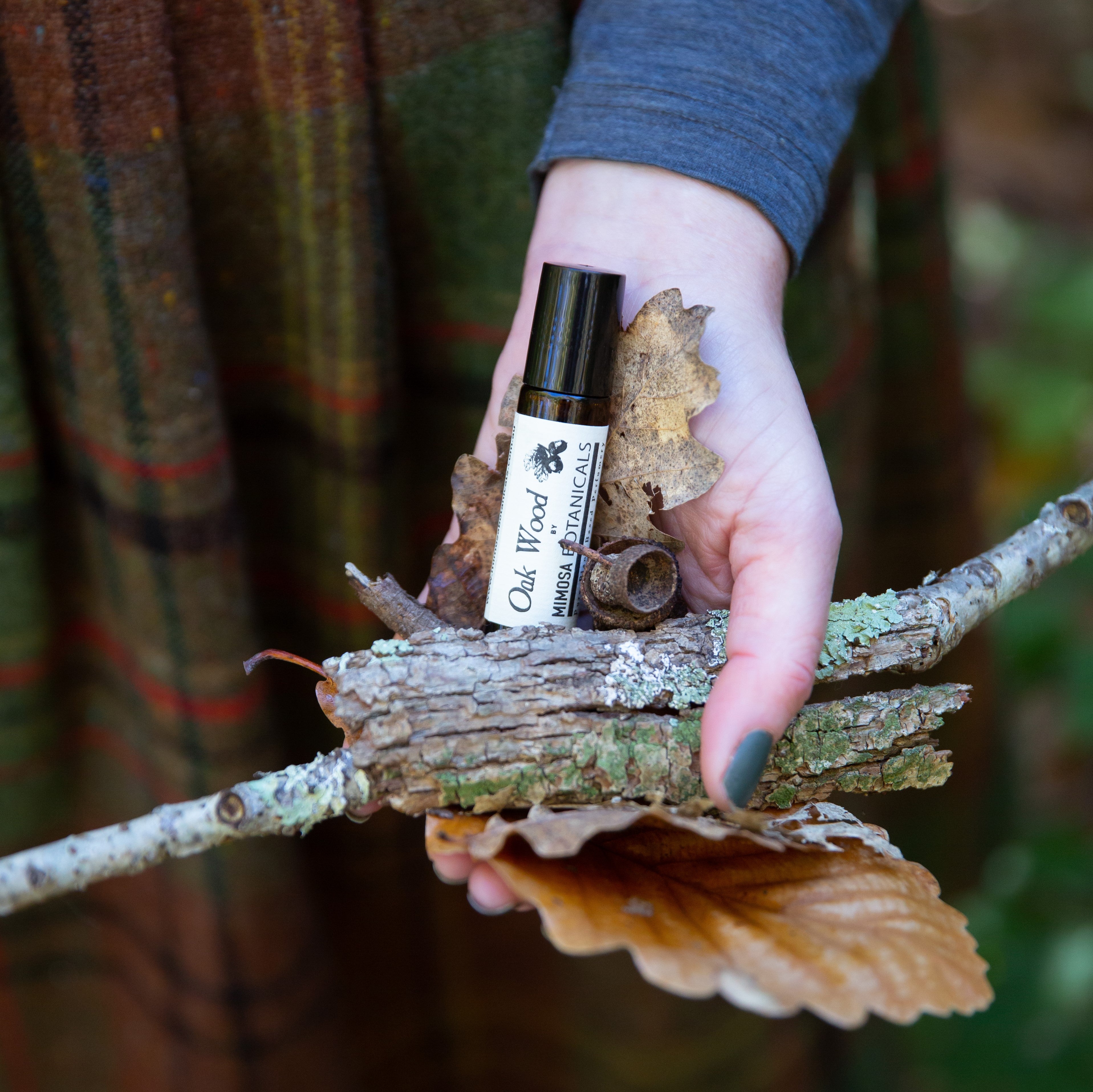 Oak Wood Botanical Perfume – Mimosa Botanicals
